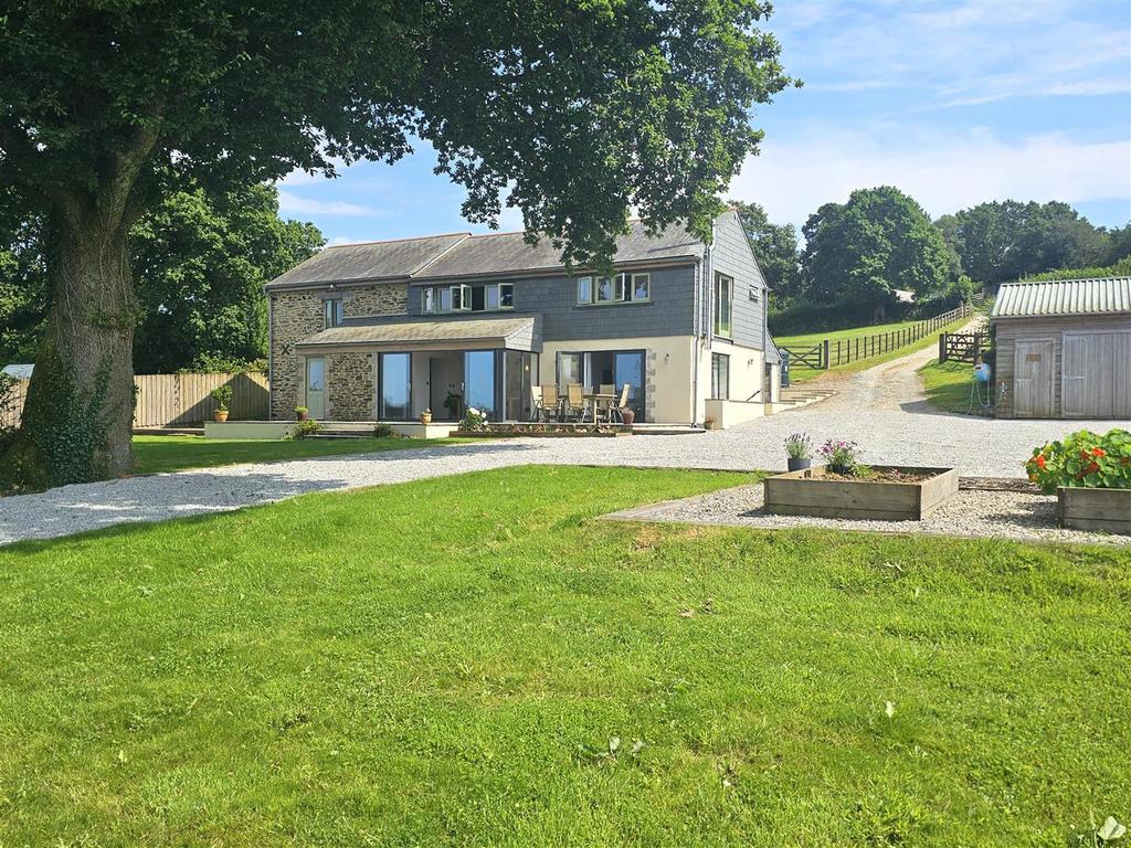 Latchley, Gunnislake 5 bed barn conversion - £1,100,000