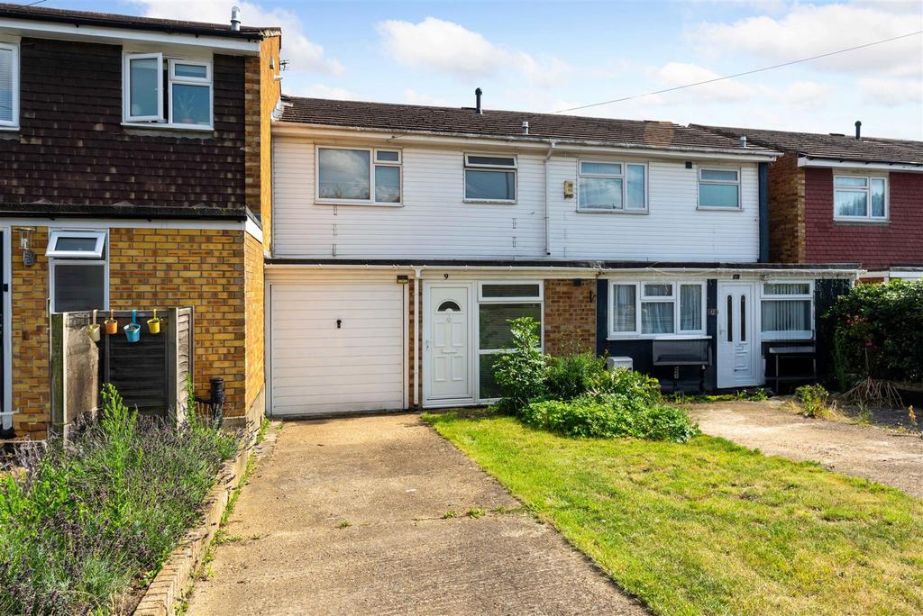 Wynton Gardens, London 3 bed terraced house for sale - £500,000