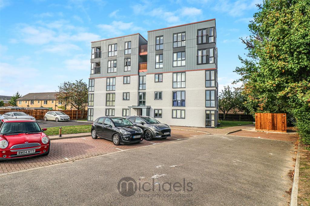 Ambrose House, Baronswood Way, CO2 9QQ 2 bed apartment - £1,250 pcm (£ ...