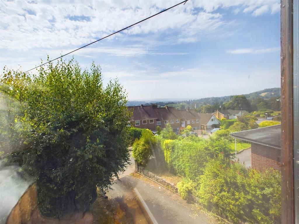 Red Bank, Welshpool 3 bed detached house for sale - £250,000