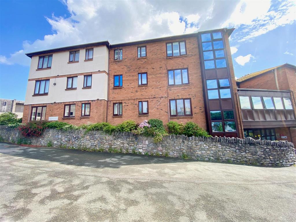 Mudge Way, Plymouth PL7 2 bed flat - £130,000