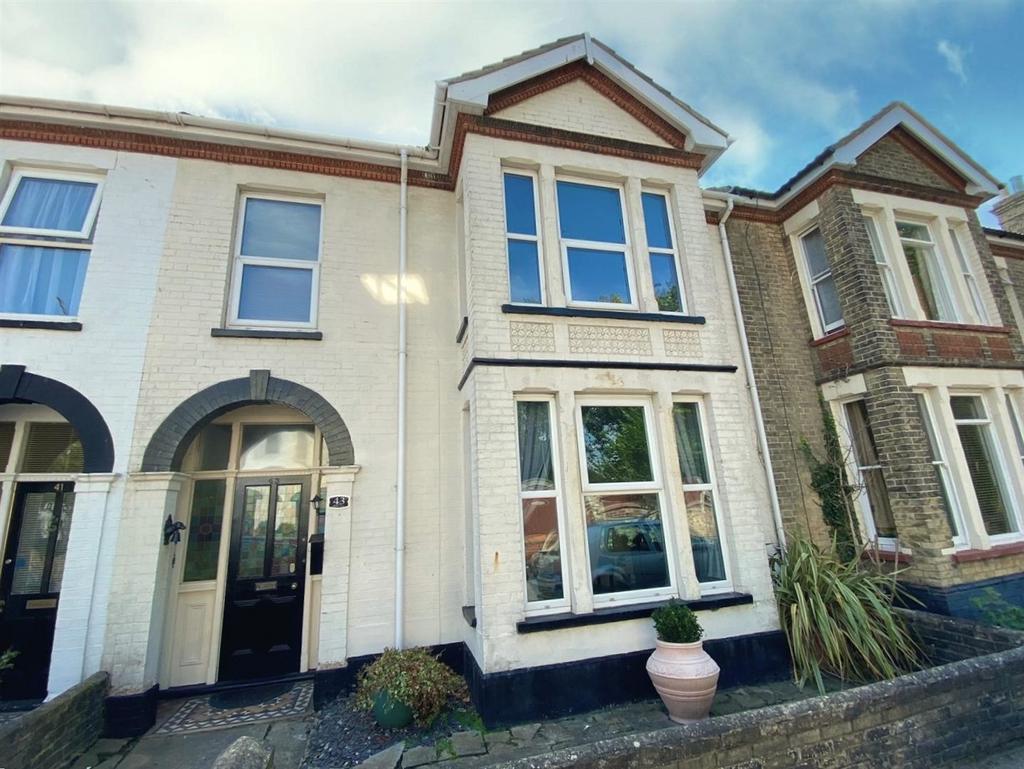Windsor Road, Kirkley, Lowestoft... 4 bed terraced house - £240,000