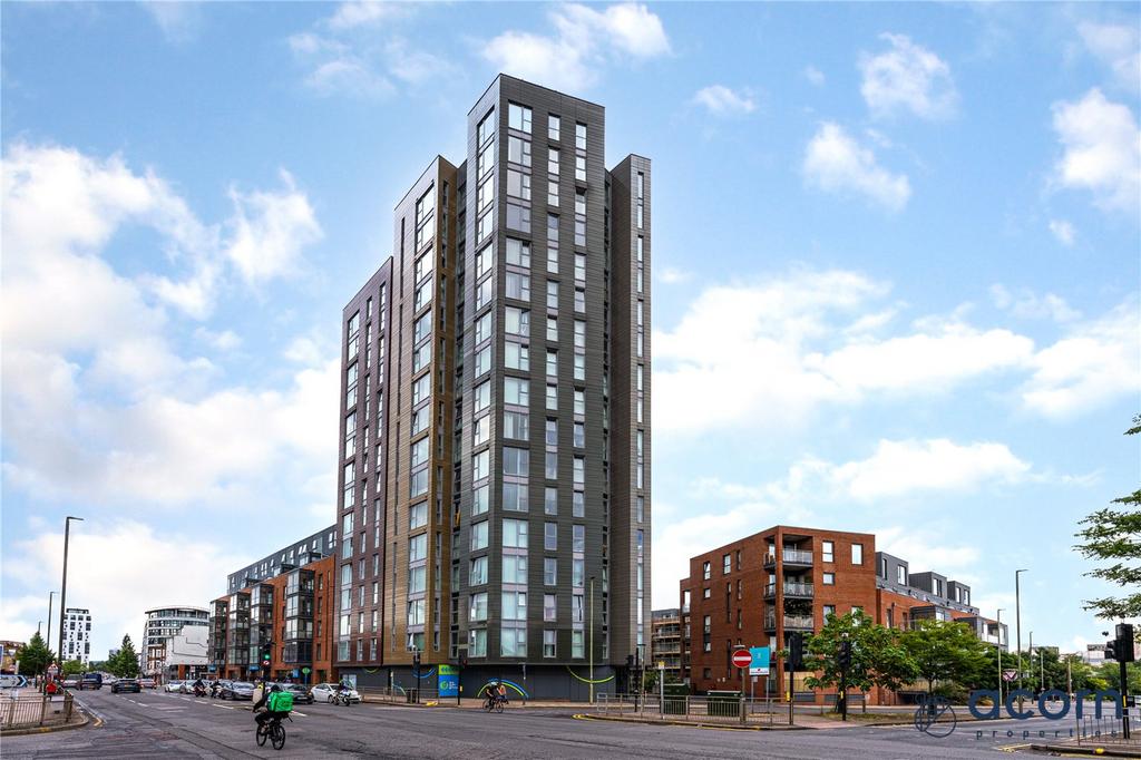 15 Zenith Close, London NW9 2 bed apartment - £415,000