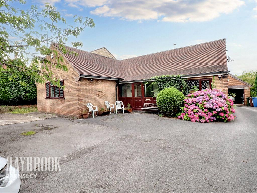 Staincross Common, Staincross 3 bed bungalow - £410,000