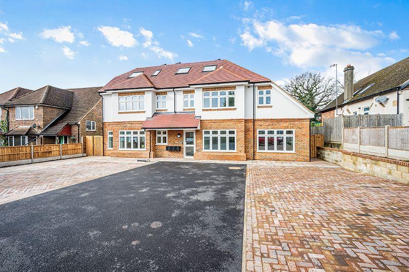 Godstone Hill, Godstone RH9 1 bed apartment - £335,000