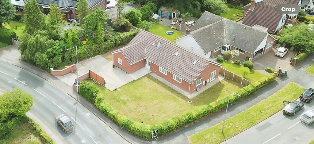 Styal Road, Cheadle SK8 6 bed bungalow - £525,000