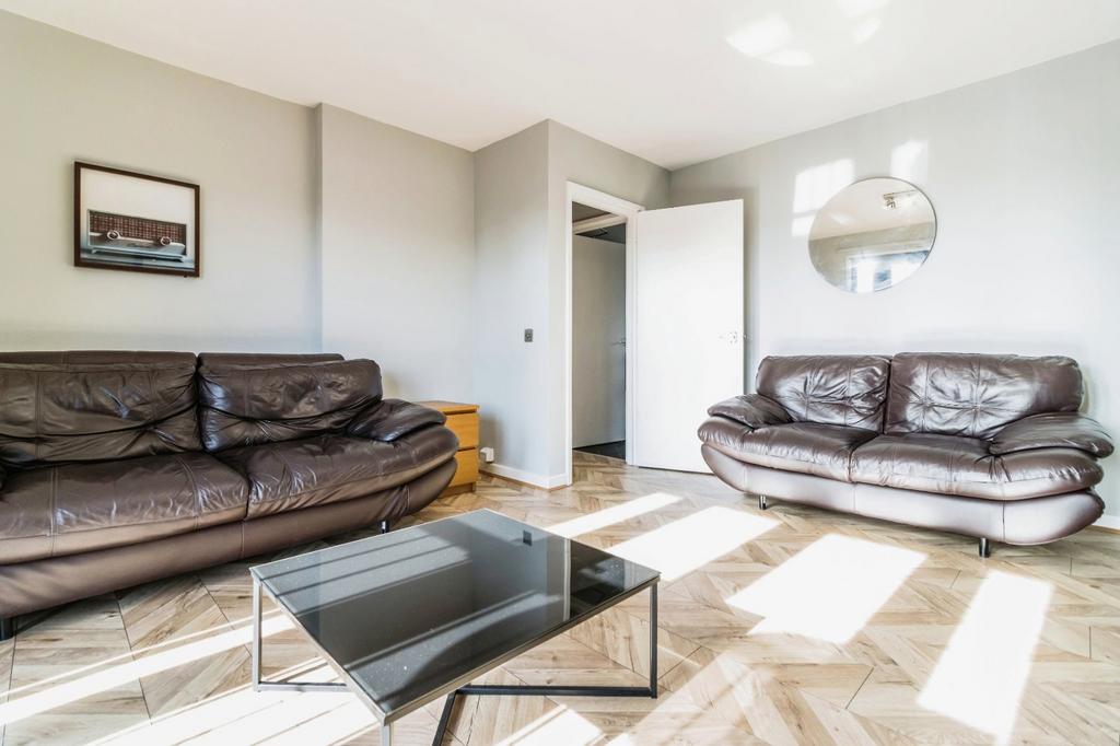 Loxford Court, Manchester M15 2 bed apartment - £1,250 pcm (£288 pw)