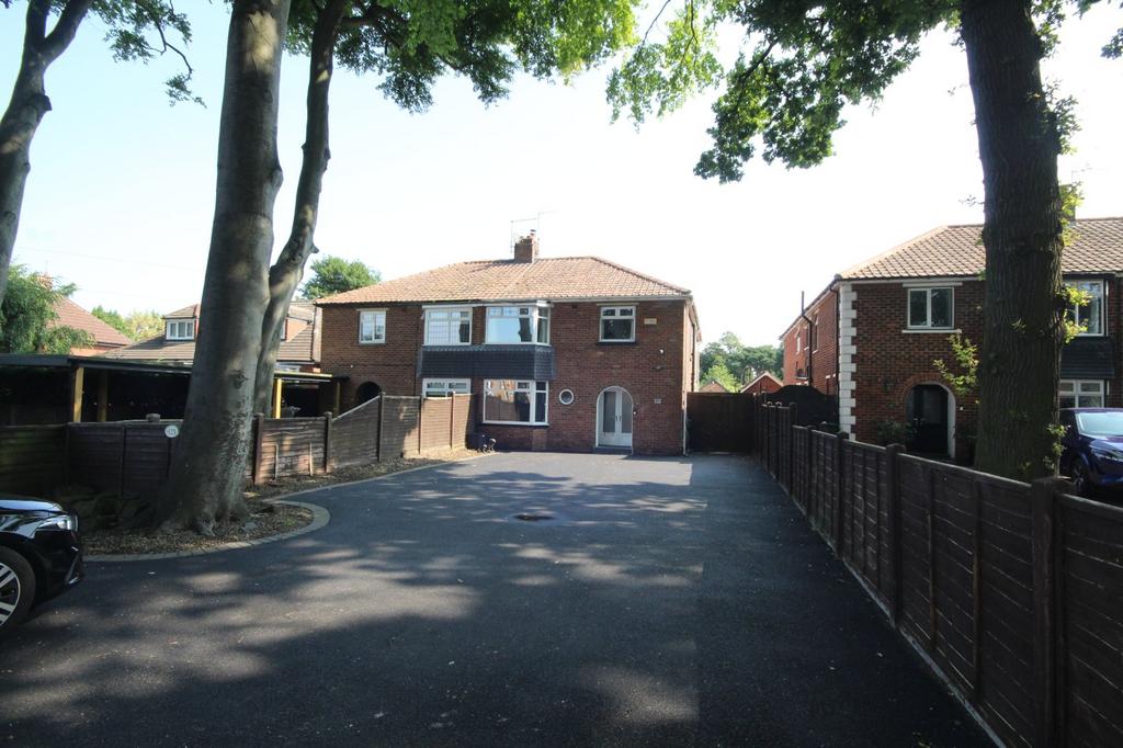 Acklam Road, Middlesbrough TS5 4 bed semi-detached house for sale - £ ...