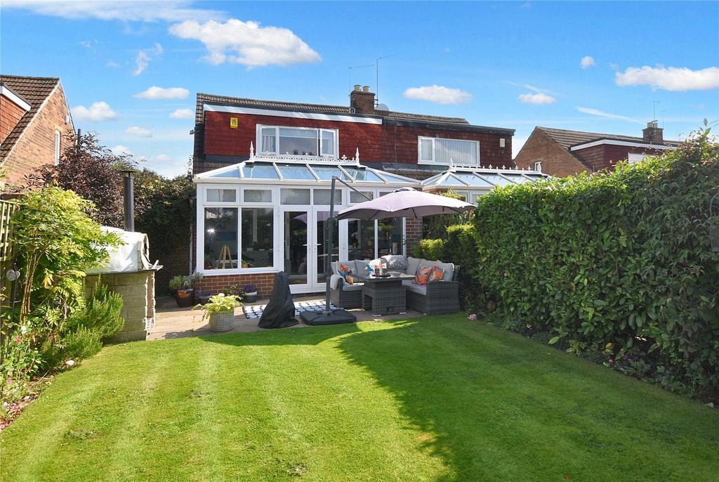 Whack House Close, Yeadon, Leeds... 3 bed semi-detached house - £300,000