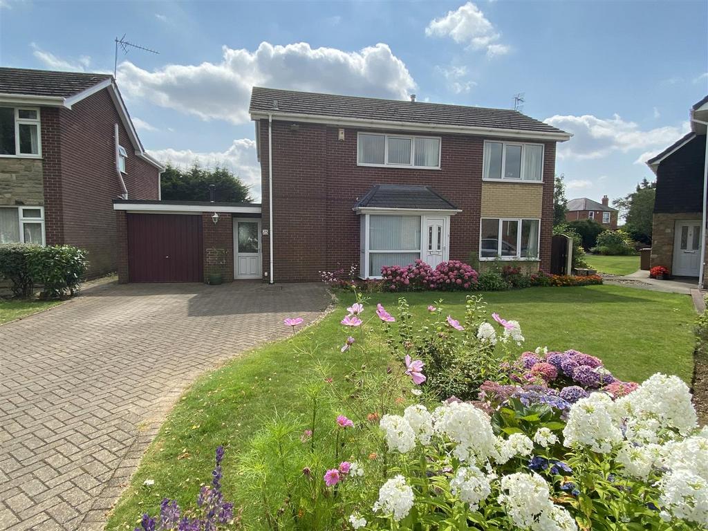 Sutton Road, Howden, Goole 4 bed detached house - £385,000