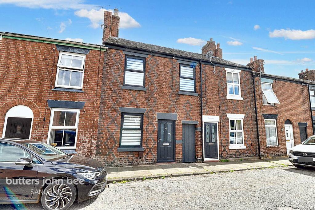 Green Street, Sandbach 2 bed terraced house - £180,000