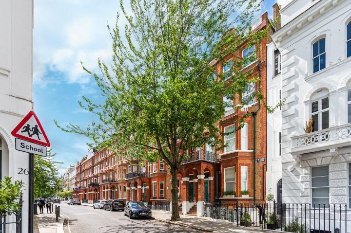 Wetherby Place, London, SW7 4ND 1 bed flat - £500,000