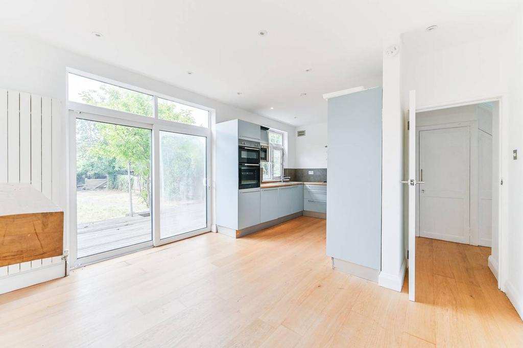 Grayham Crescent, New Malden, KT3 3 bed semi-detached house - £2,600 ...