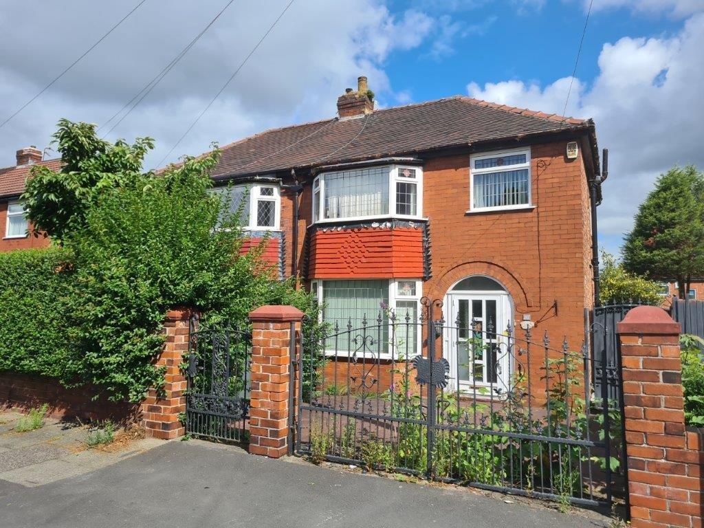 North Road, Droylsden 3 bed semi-detached house for sale - £180,000