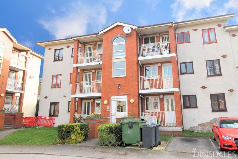 Regency Court, Off Whetley Lane... 2 bed apartment - £600 pcm (£138 pw)