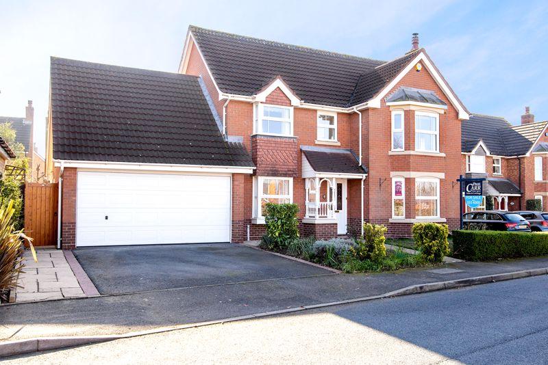 Weaver Avenue, Sutton Coldfield, B76 2BG 4 bed detached house - £550,000