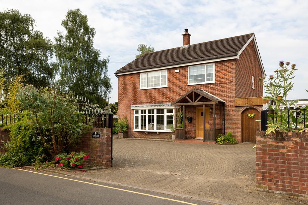 Marsh End, Howden, DN14 7DF 4 bed detached house - £550,000