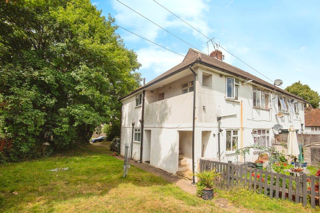 Wordsworth Road, Penenden Heath... 2 bed maisonette for sale - £140,000