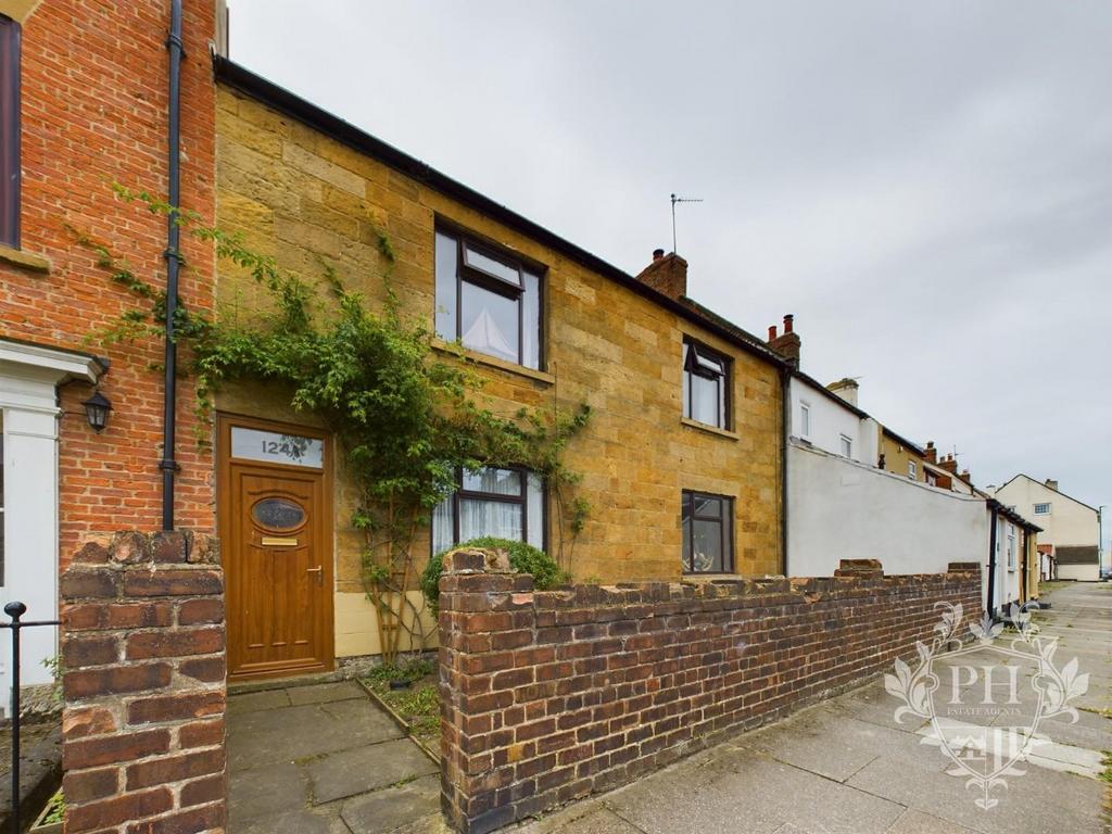 High Street West, Redcar 2 bed terraced house for sale - £199,950