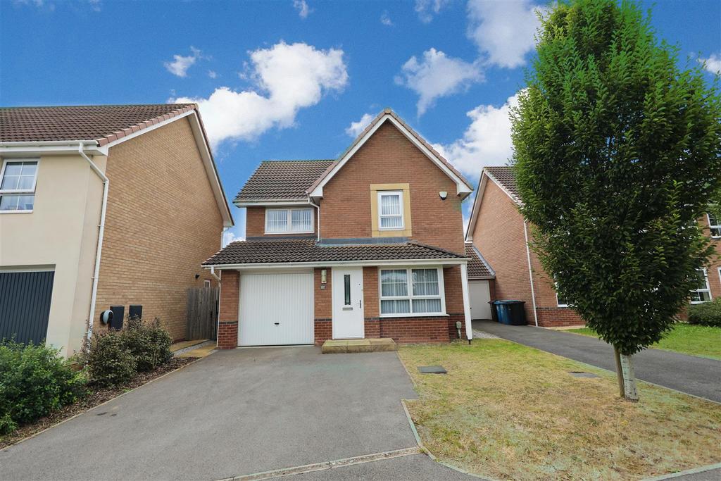 Calvert Lane, Hull 3 bed detached house - £235,000