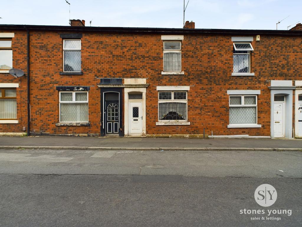 Queen Victoria Street, Blackburn, BB2 2 bed terraced house for sale - £ ...