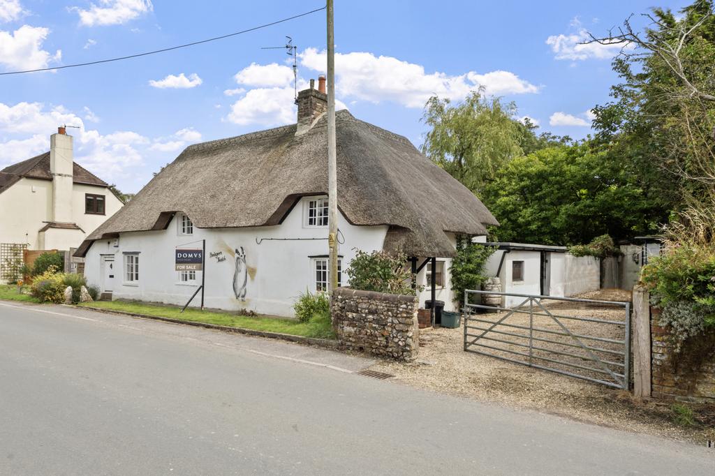 Winfrith Newburgh, Dorset 3 bed detached house for sale - £525,000