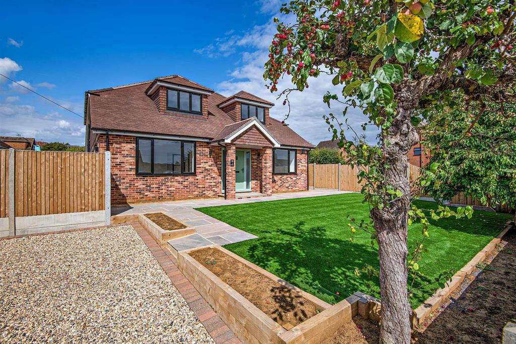 Copsewood Way, Bearsted, Maidstone 5 bed detached house - £775,000