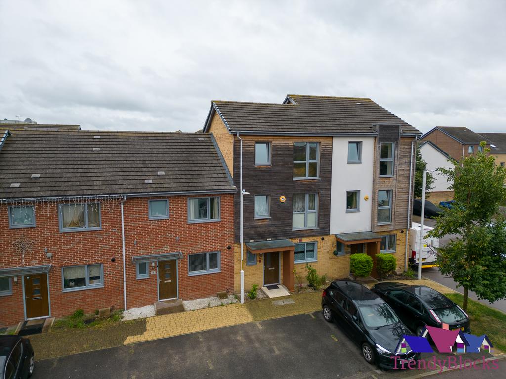 Lady Jane Place, Dartford DA1 4 bed terraced house - £440,000