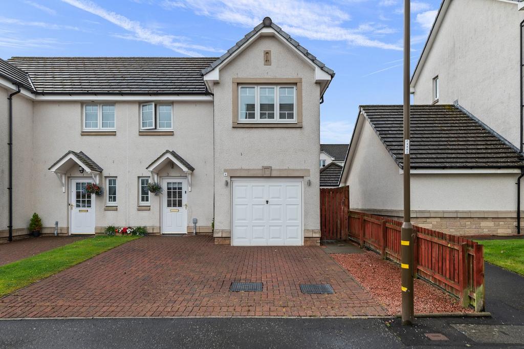 Mccormack Place, Larbert, FK5 3 bed semi-detached house - £235,000