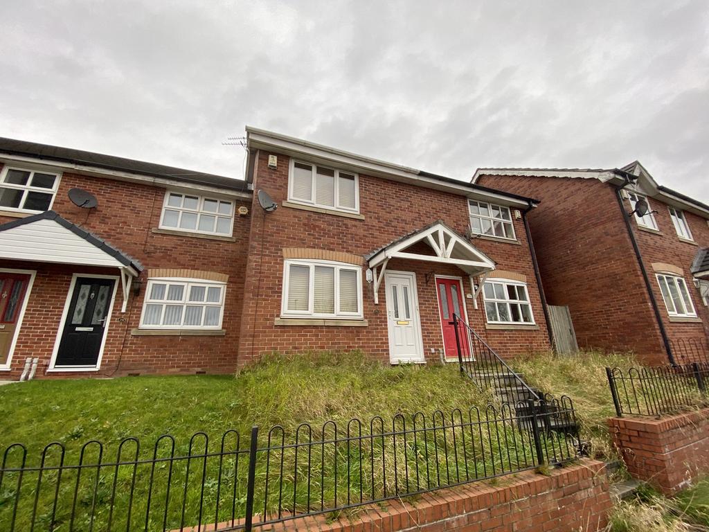 Blackley New Road, Manchester, M9 8DB 2 bed terraced house to rent - £ ...