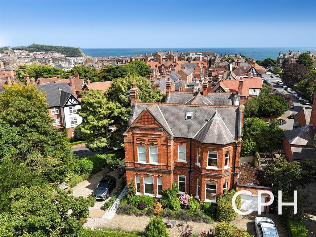 Filey Road, Scarborough, YO11 2TU 7 bed detached house - £690,000