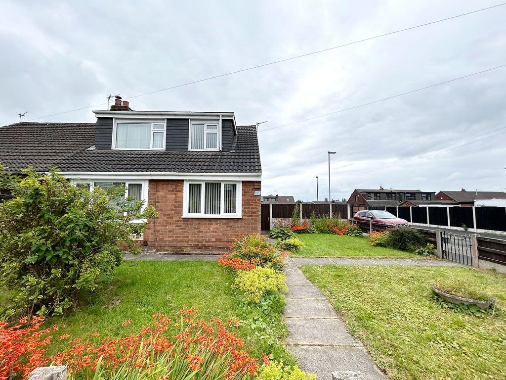 Simpkin Street, Abram, Wigan, WN2 5PT 4 bed semi-detached house - £235,000