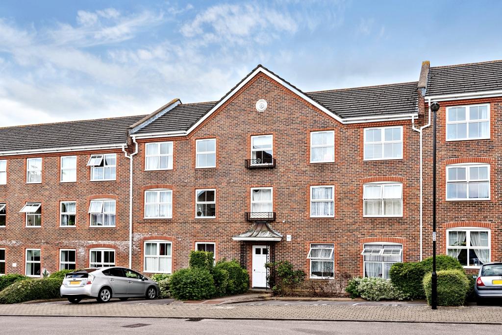 Paxton Road London SE23 Studio - £1,150 pcm (£265 pw)