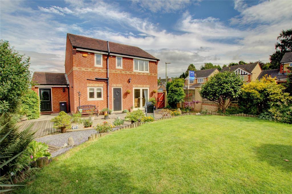 Castlehills, Castleside, Consett, DH8 3 bed detached house - £250,000