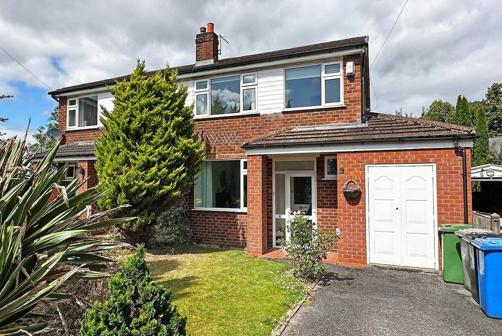 Kelvindale Drive, Timperley 3 bed semi-detached house - £425,000