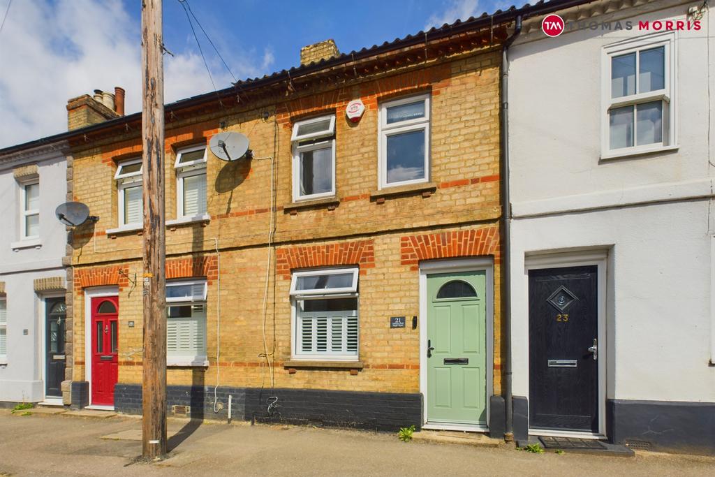 Lawrence Road, Bedfordshire SG18 2 bed terraced house - £260,000