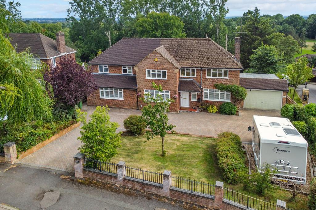 Fairway Avenue, Reading RG30 5 bed detached house for sale - £1,000,000