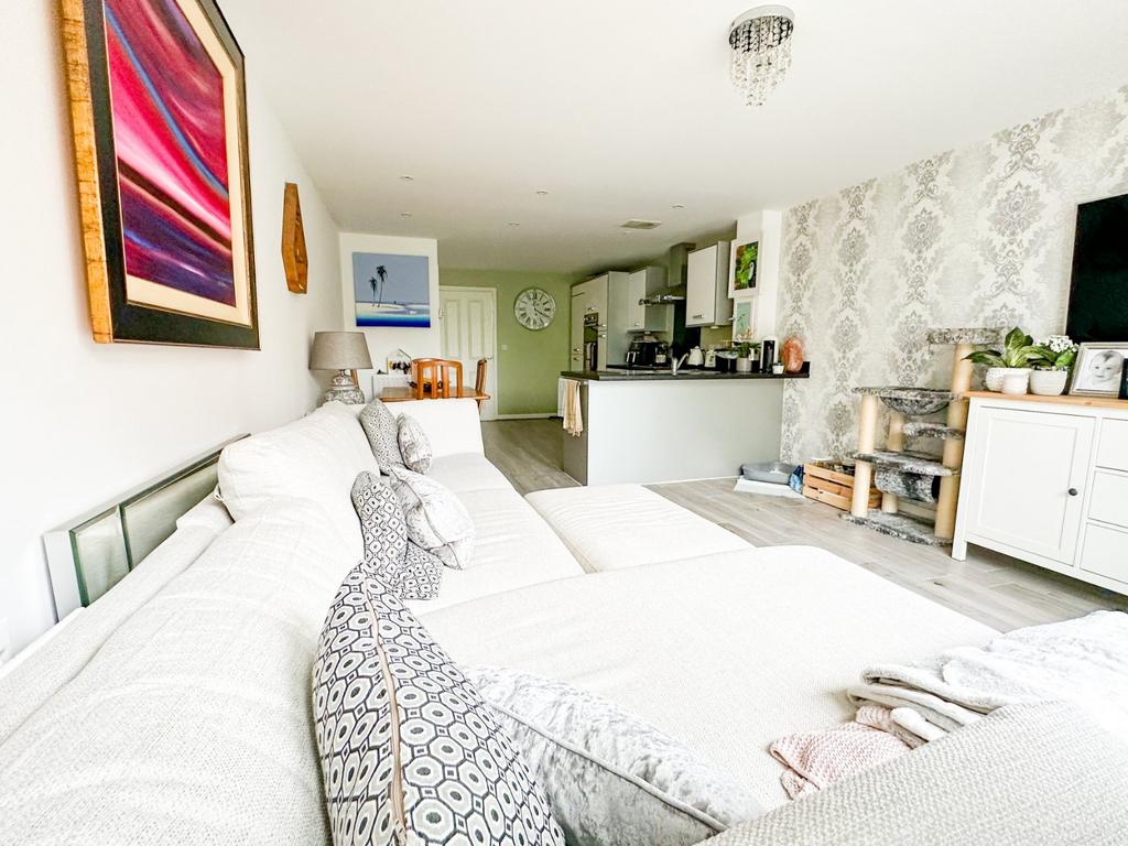 Wood Street, Patchway, Bristol... 3 bed terraced house - £360,000