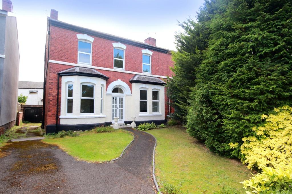 Scarisbrick New Road, Southport... 4 bed semi-detached house - £250,000