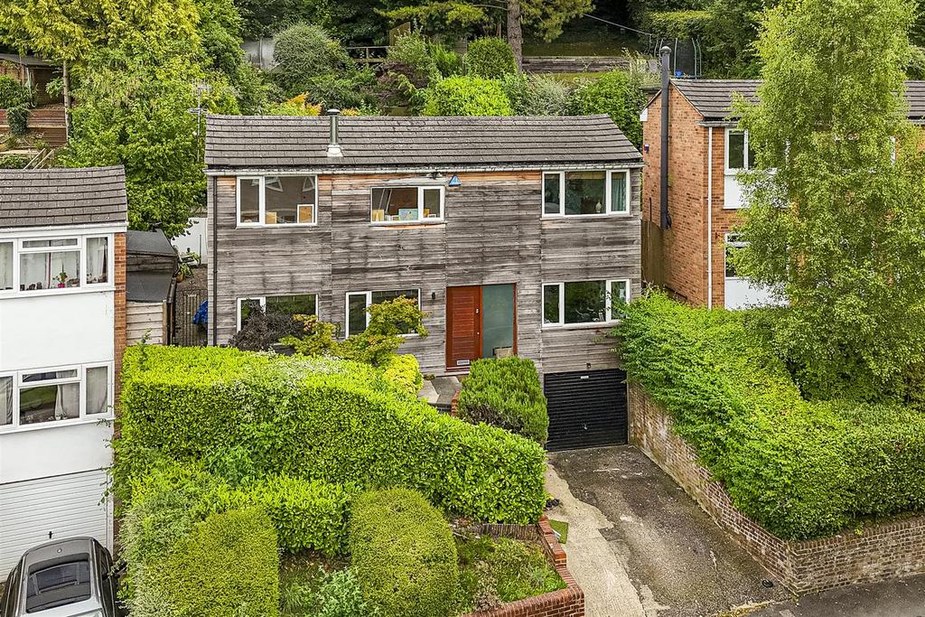 Green Hill, High Wycombe HP13 4 bed detached house - £550,000