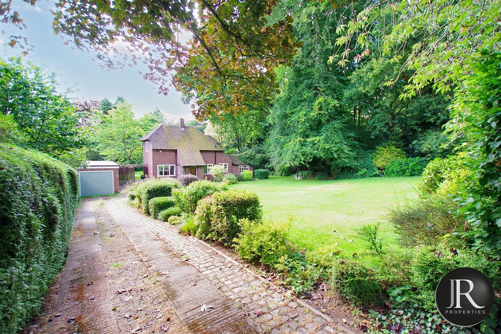 Penkridge Bank Road, Slitting Mill WS15 2 bed detached house - £525,000