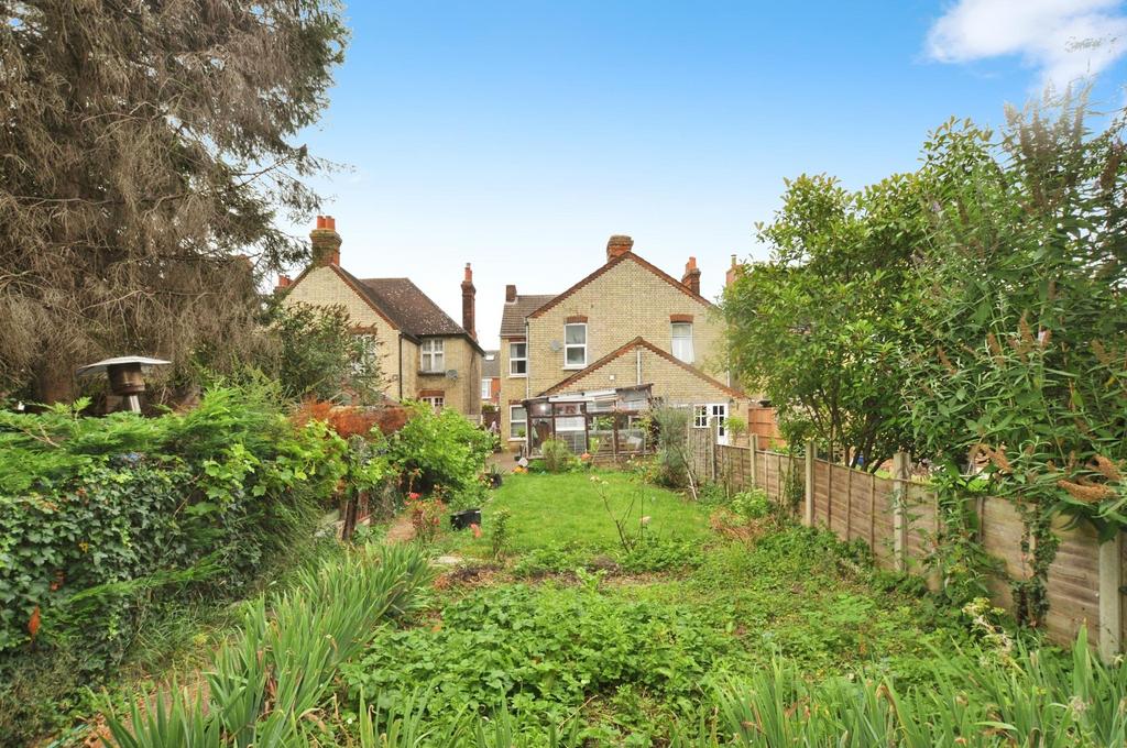Lancaster Road, Hitchin 3 bed semi-detached house - £695,000