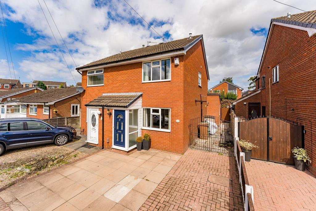 Abinger Road, Ashton-In-Makerfield, WN4 2 bed semi-detached house - £ ...