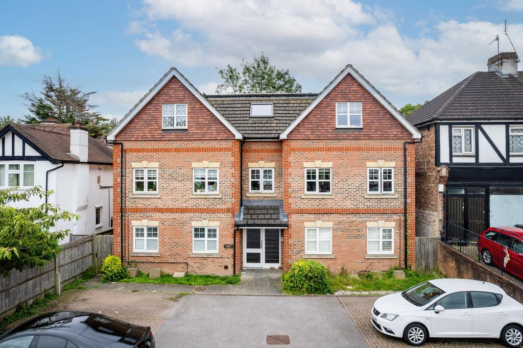 Chipstead Valley Road, Coulsdon, CR5 2 bed apartment for sale - £340,000