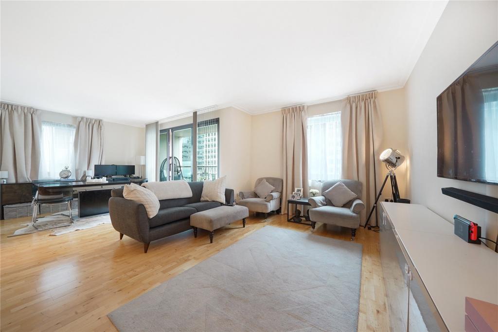 Discovery Dock Apartment, 3 South... 2 bed flat - £3,000 pcm (£692 pw)