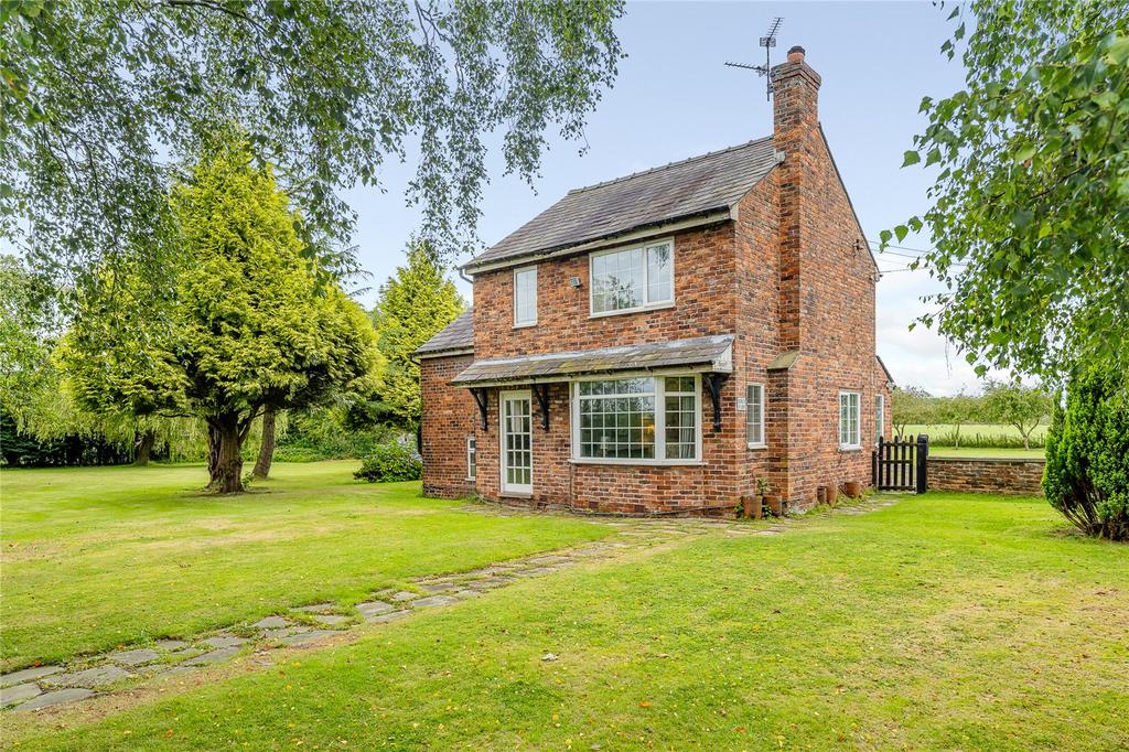 Hulme Lane, Lower Peover, Knutsford... 4 bed detached house - £875,000