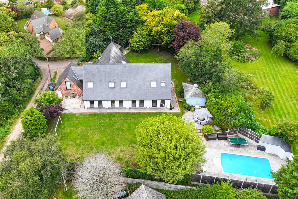Chearsley, Buckinghamshire 5 bed detached house - £1,550,000