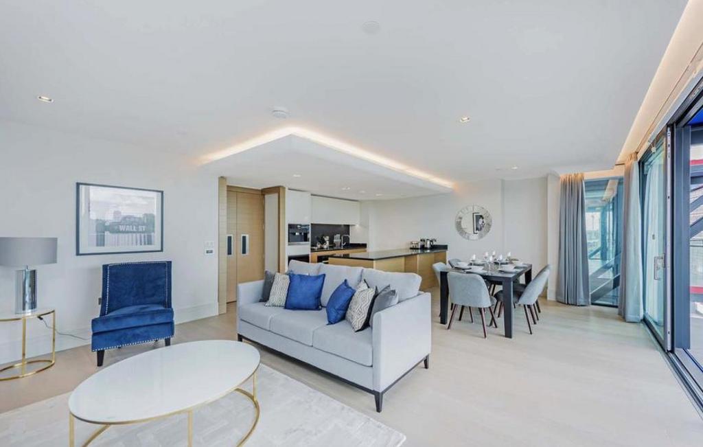 Merano Residences, Albert Embankment... 2 bed apartment - £1,498,000
