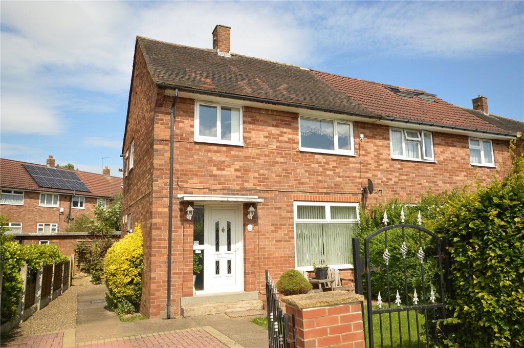 Latchmere Drive, Leeds, West Yorkshire 3 bed semi-detached house - £250,000