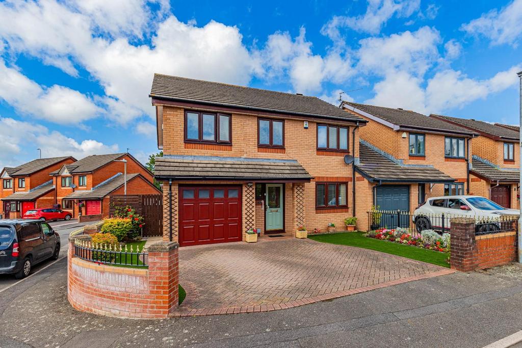 Barrians Way, Barry CF62 4 bed house - £360,000